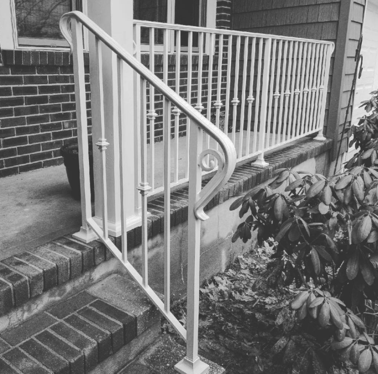 Exterior Standard Railing 6 | Newman Iron Works