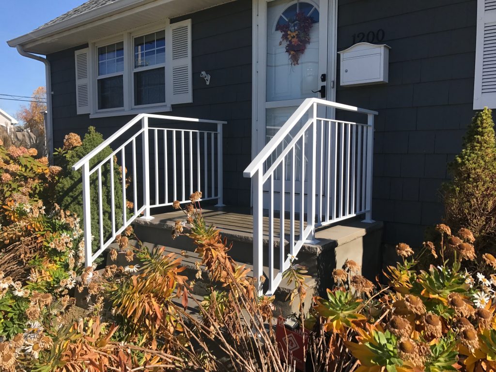 Exterior Standard Railing 5 | Newman Iron Works