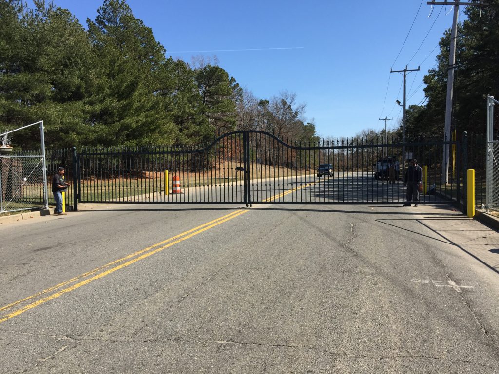 Commercial Gate 2 | Newman Iron Works