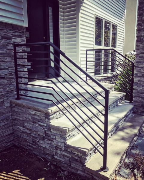 Exterior Horizontal Line Railing 5 | Newman Iron Works